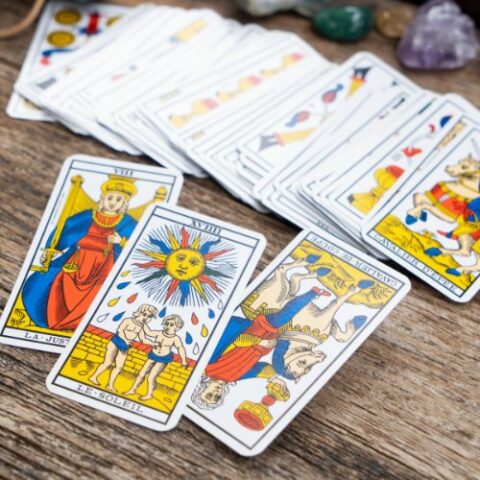 Apprendre les 22 cartes majeures du Tarot de Marseille pour les débutants